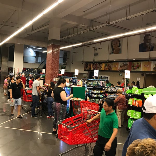 Supermercados Rey - Centennial Mall