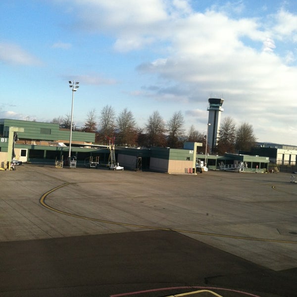 Photos at Eugene Airport (EUG) - 70 tips from 6455 visitors