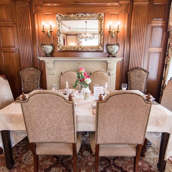 Silver Fountain Inn & Tea Parlor - Tea Room