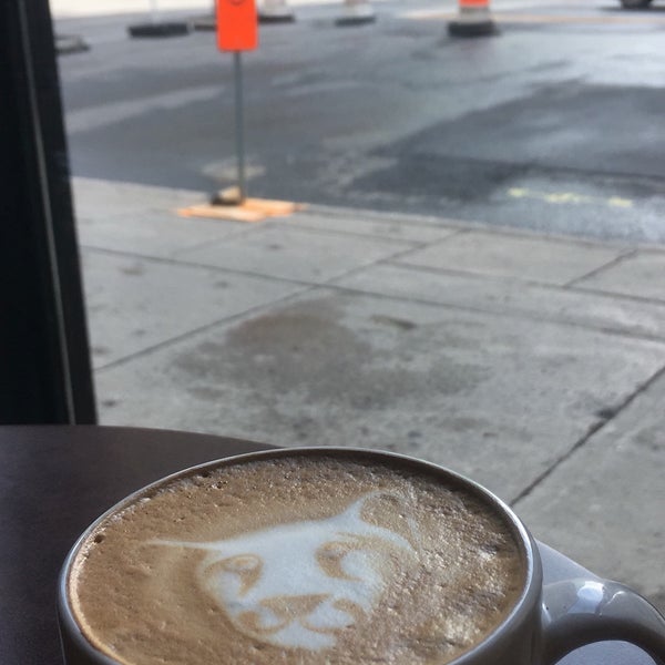 Café Castel - Café in Ville-Marie