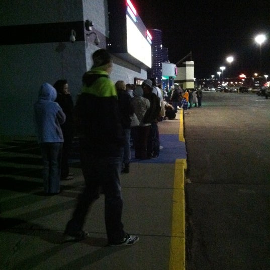 Star Stadium 10 - 2441 Foothill Blvd