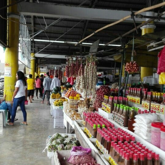 Villasis Public Market - Farmers Market in Villasis