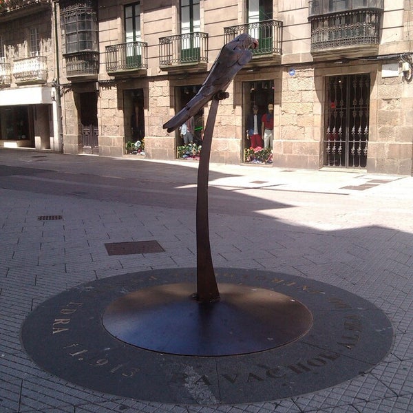 Loro Ravachol - Praza da Peregrina, 4