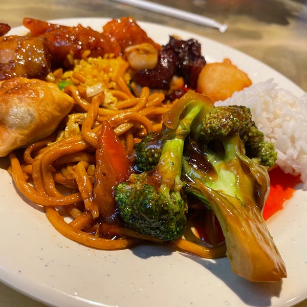 Lucky Buffet - Saint Albans, VT