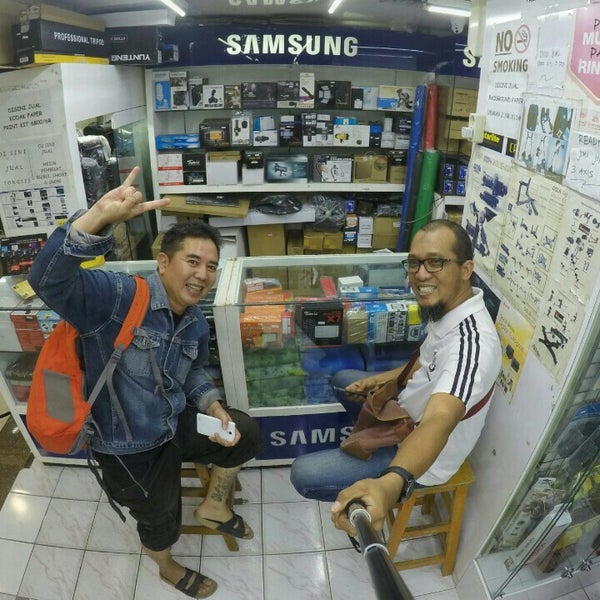 Photos at Metro Atom Plaza - Shopping Mall