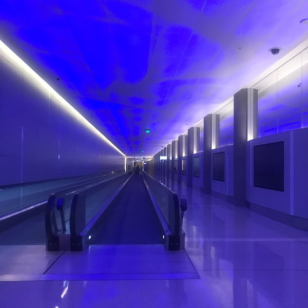 Gate 206 - West Los Angeles - West Gates at TBIT