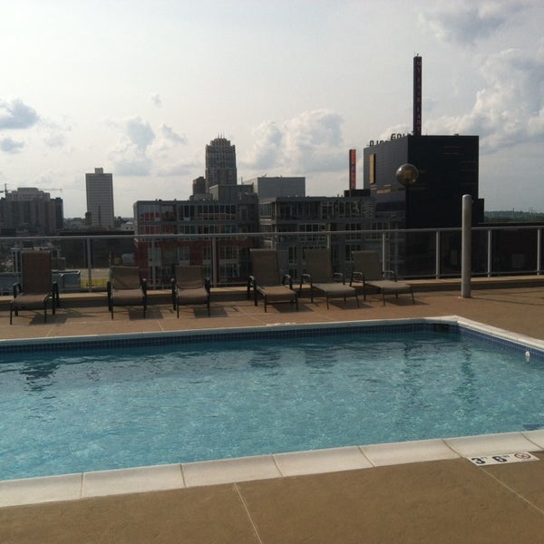 Bridgewater Rooftop Pool - Downtown East - Minneapolis, MN