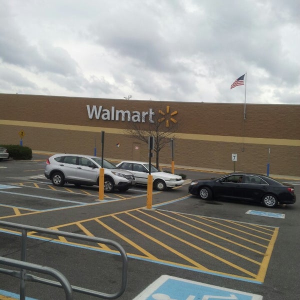 Walmart Garden Center - Big Box Store