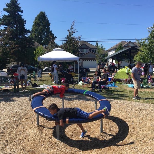 Photos at Goldstone park - Newton - 42 visitors