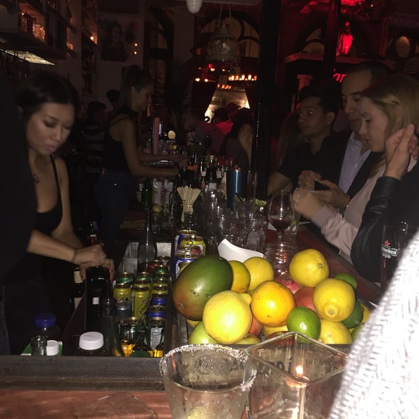 Photos at Santos Tapas Bar - Vieux-Montréal - 34 tips