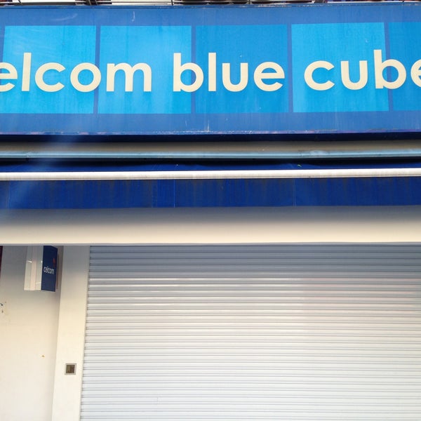 Celcom Blue Cube @ BSC - Electronics Store in Kuala Lumpur