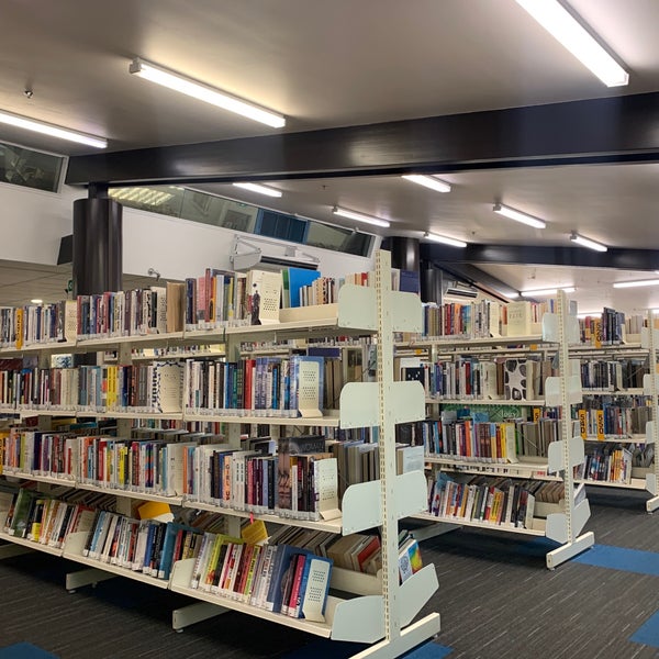 Takapuna Library - 2 tips from 174 visitors
