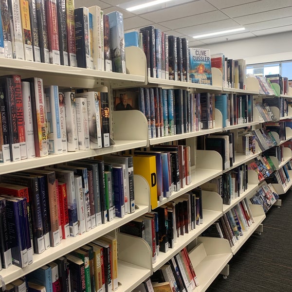 Takapuna Library - 2 tips from 174 visitors