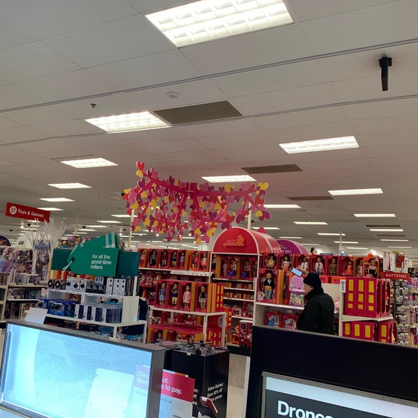 Target - Big Box Store in White Plains