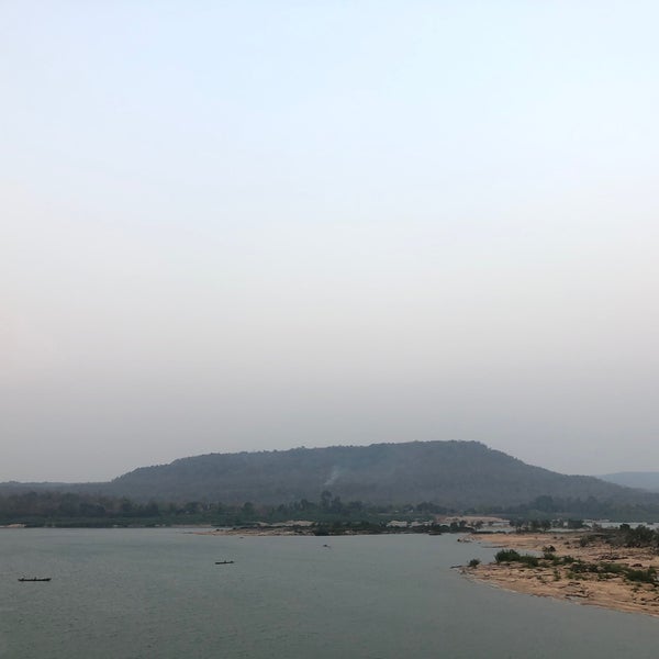 จุดชมวิว แม่น้ำสองสี (Two-Color River View Point) - Scenic Lookout in ...