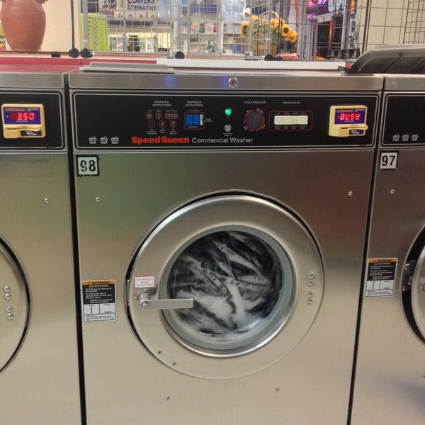 Lucy's Laundrymat - Laundry Service