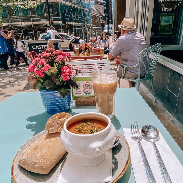 Castello Lounge - Café in Wellingborough