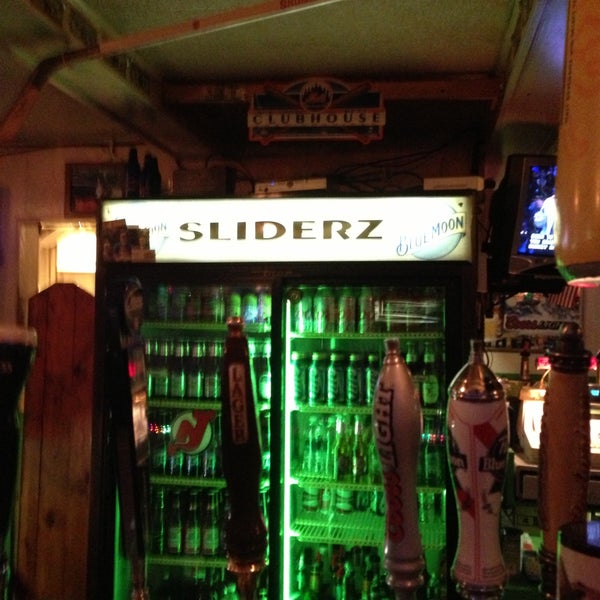 Sliderzs Bar - Karaoke Bar