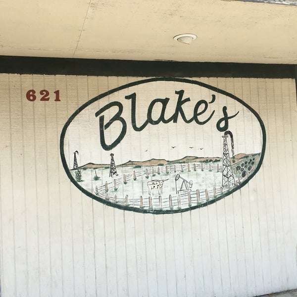 Blake's Luling - 11 tips from 195 visitors