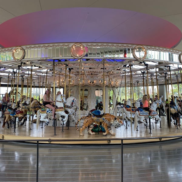 Looff Carrousel & Gift Shop - Historic and Protected Site in Riverside