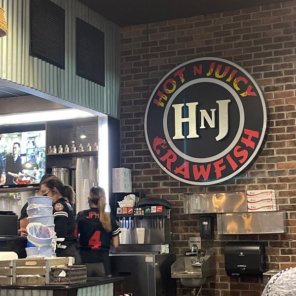 Hot N Juicy Crawfish - Seafood Restaurant in Orlando