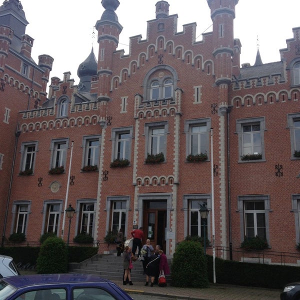 Gemeentehuis Dilbeek - Gemeenteplein 1