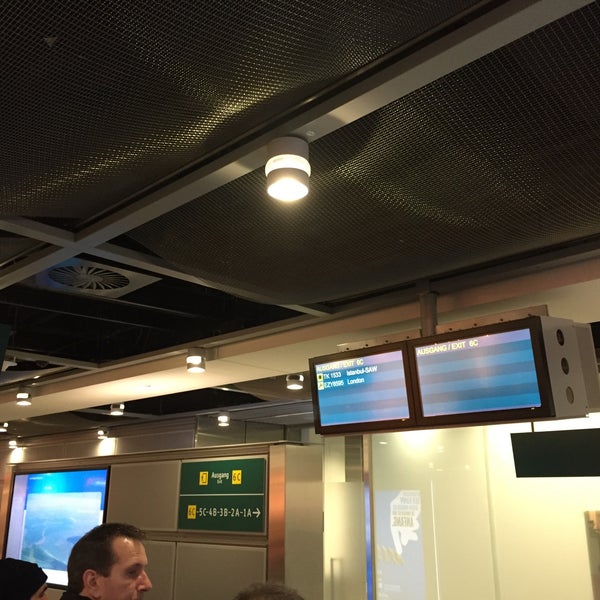 Turkish Airlines Flight TK 1524 (Now Closed) - Lohausen - Düsseldorf ...