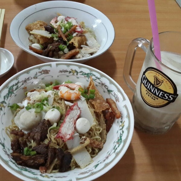 Ju Hui Mie Kepiting - Asian Restaurant