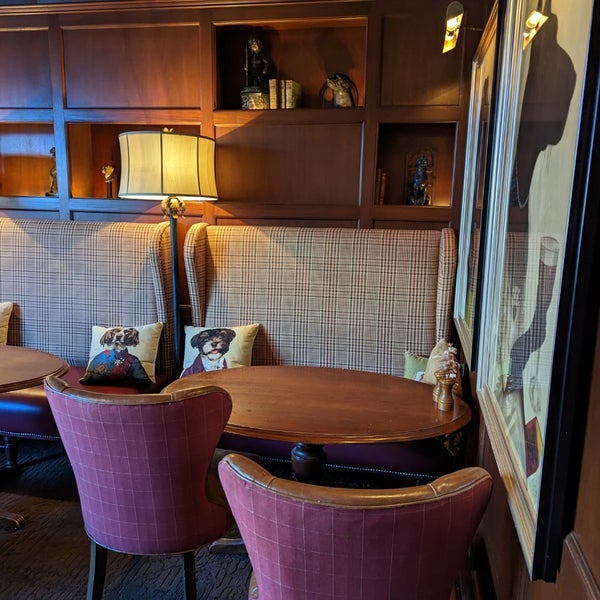 White Dog Cafe - American Restaurant in Wayne