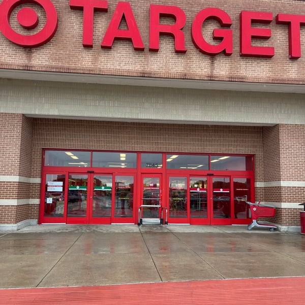 Target - MaCarthur Park at Las Colinas - 7845 N MacArthur Blvd