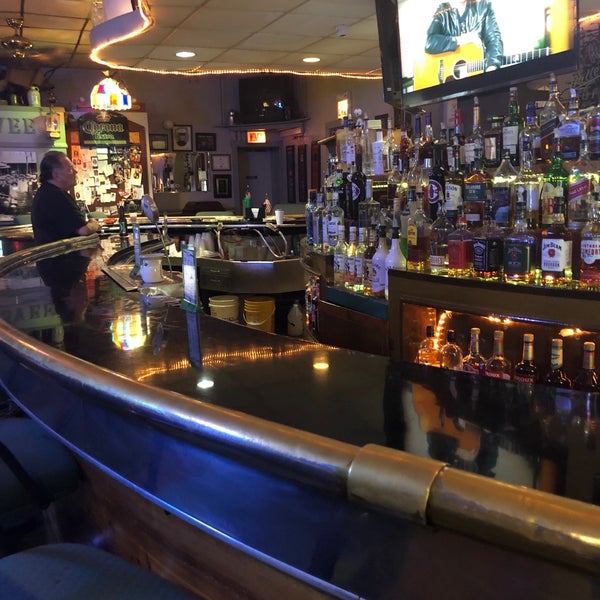 The Levee - Bar in Hermosa