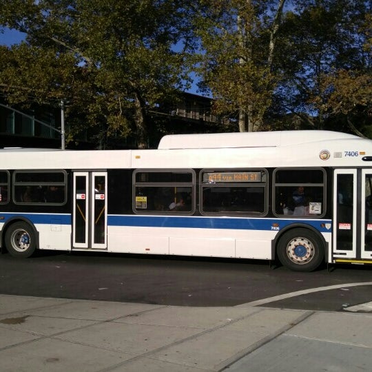 MTA MaBSTOA Bus at Westchester Ave (White Plains Rd / Grant Circle ...