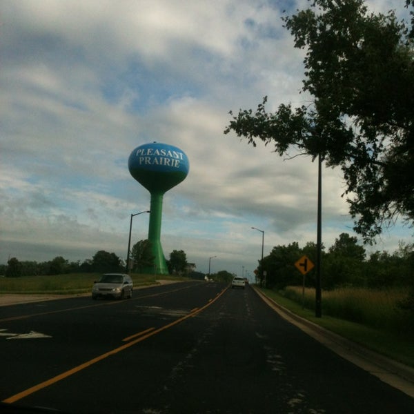 Photos at Pleasant Prairie Premium Outlets - Pleasant Prairie, WI