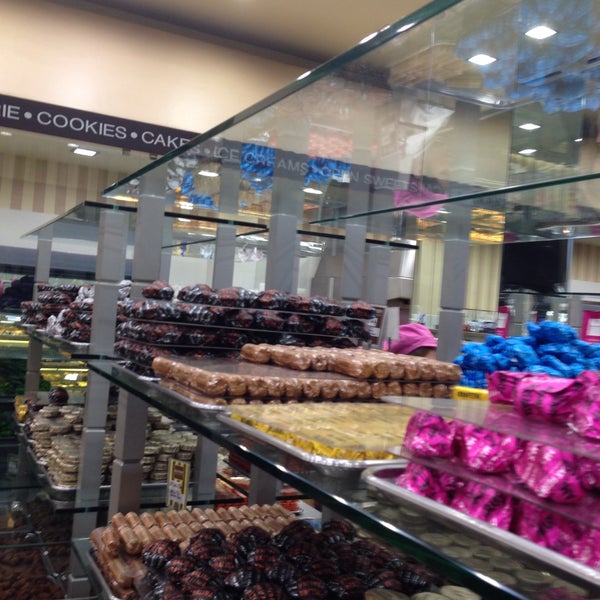 Max Perry (Now Closed) - Χαλάνδρι, Αττική