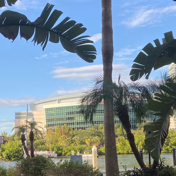 Cafe Dufrain - Harbour Island - 39 tips from 970 visitors