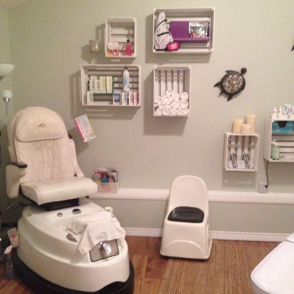 Bee Pampered Spa & Salon - Fort Langley, BC