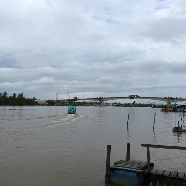 Kuala Tatau - Boat or Ferry