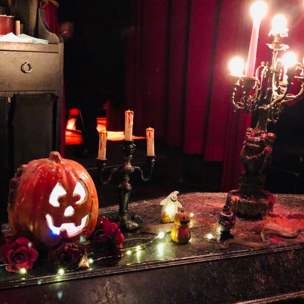 Vampire Cafe - Theme Restaurant in 銀座