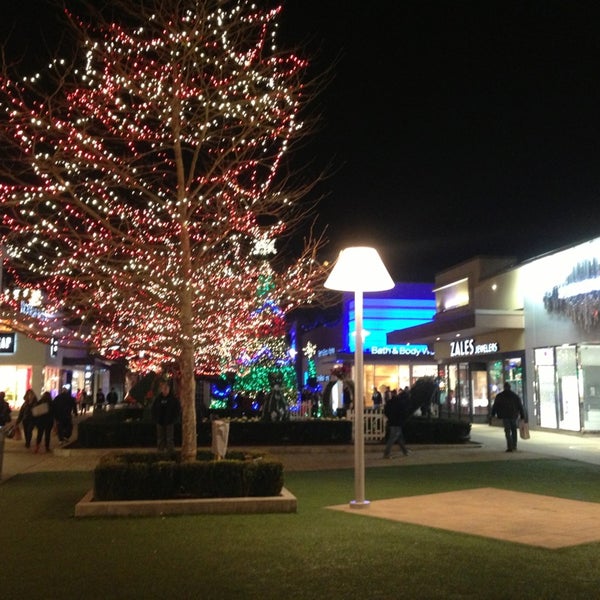 Photos at Cross County Shopping Center - Southeast Yonkers - 72 tips