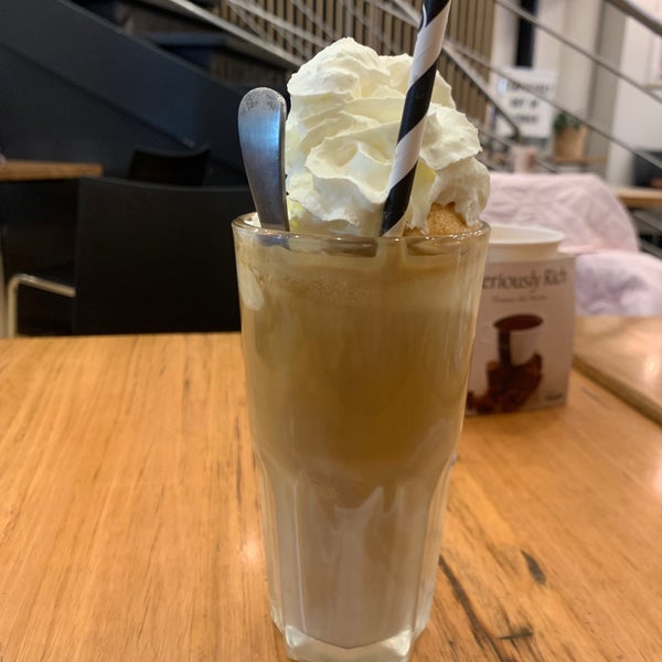 Dymocks - Bookstore in Melbourne CBD