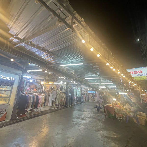 ปิ่นเงิน ปิ่นทอง พลาซ่า (Pin Ngeun Pin Tong Plaza) - 33 tips