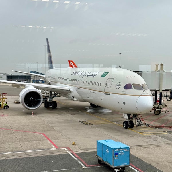 Gate G7 - Airport Gate