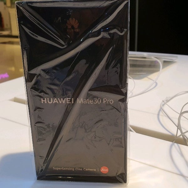 Celcom Blue Cube @ BSC - Electronics Store in Kuala Lumpur