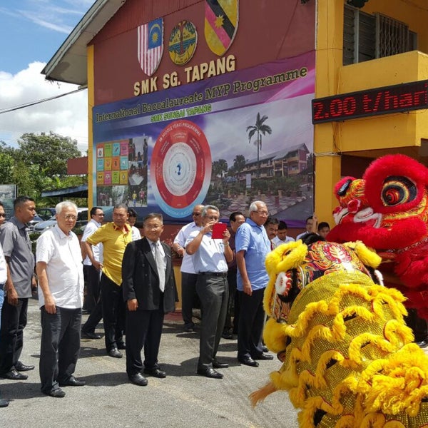 SMK Sungai Tapang - High School
