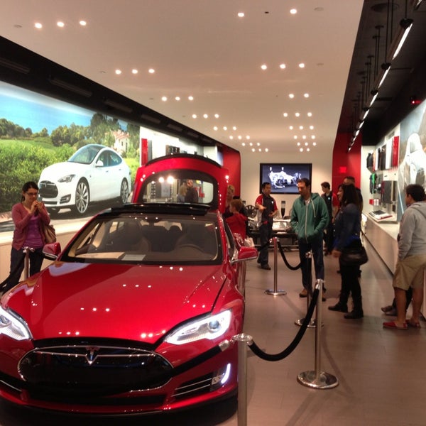 Tesla Motors - Downtown Santa Monica - 10 tips
