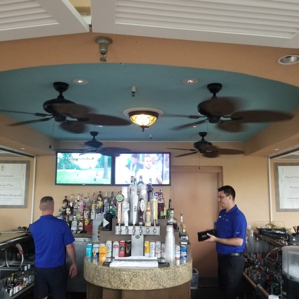 Cat-Tails Pool Bar & Grille - 3 tips from 457 visitors