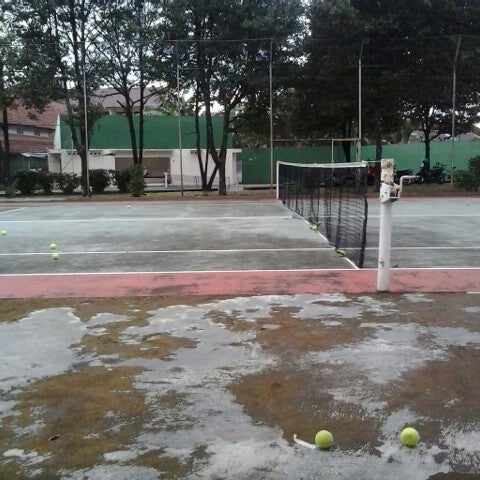Pelti Lapangan Tennis - Tennis Court in Purwokerto