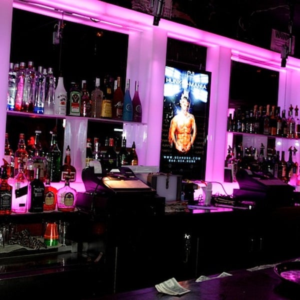 Hunk-O-Mania - Garment District - 301 W 39th St