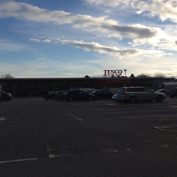 Tesco - Supermarket in Abergele
