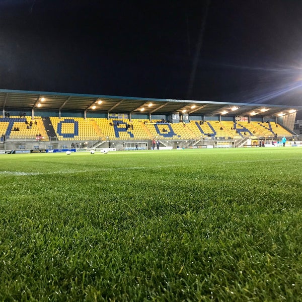 Plainmoor Stadium - 8 tips